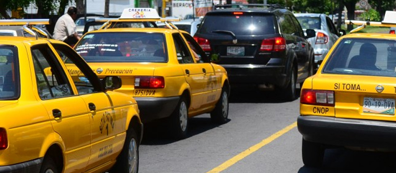 Secretaría de Movilidad inicia revisión de taxis y autobuses - El Pulso ...