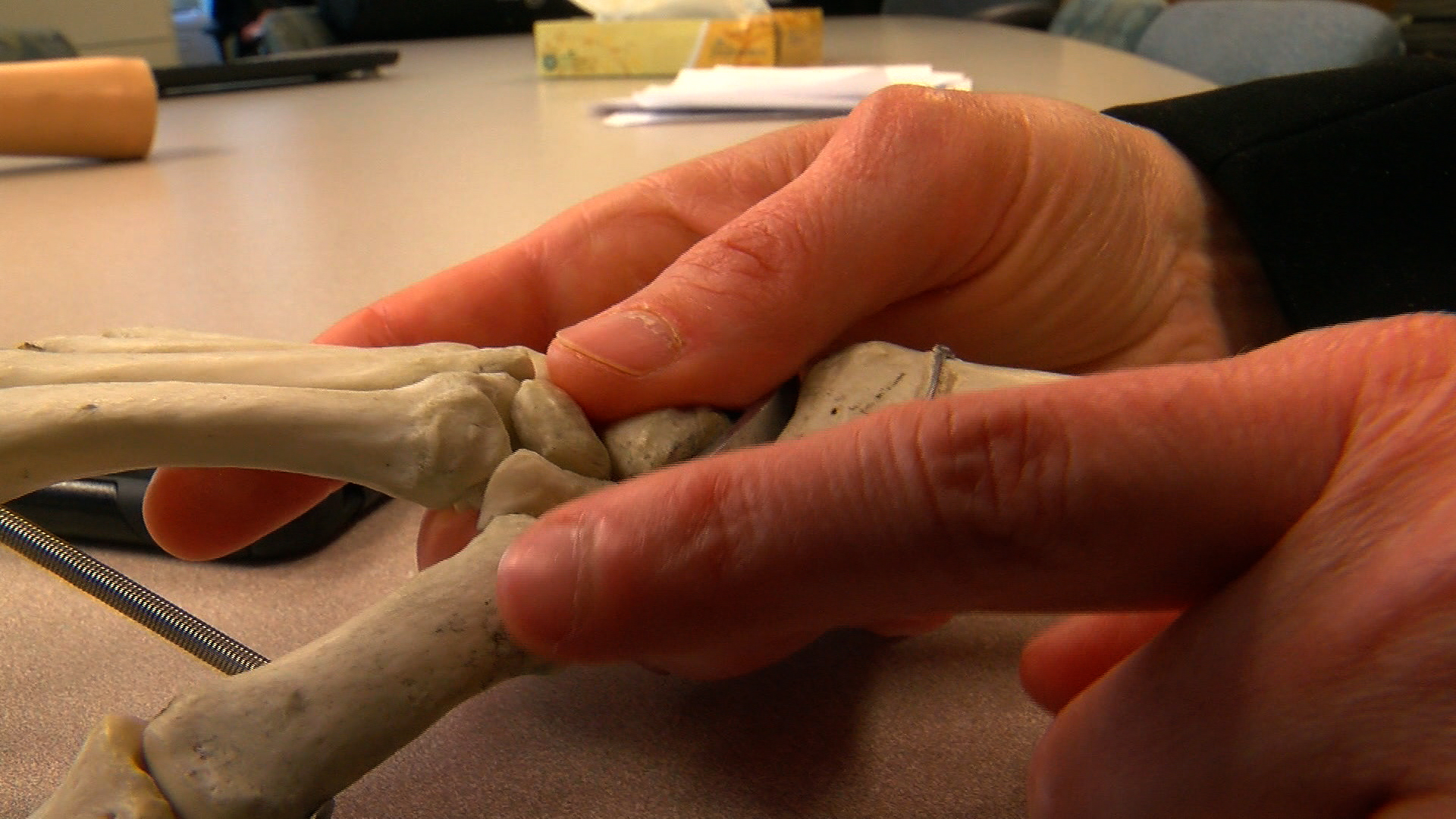 Conoce la enfermedad a causa de los smartphones - El Pulso de Colima