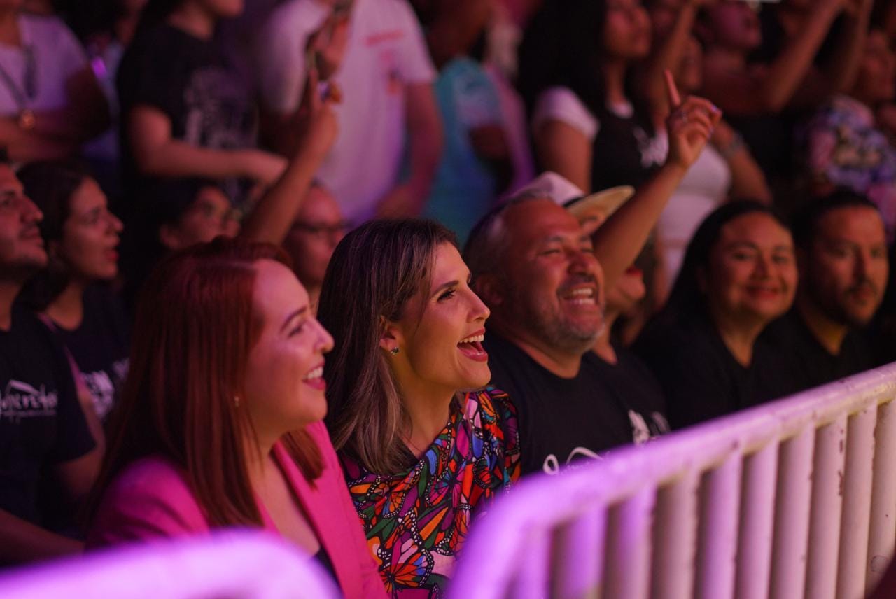 Banda Moenia ofreció un concierto multitudinario en Sábora