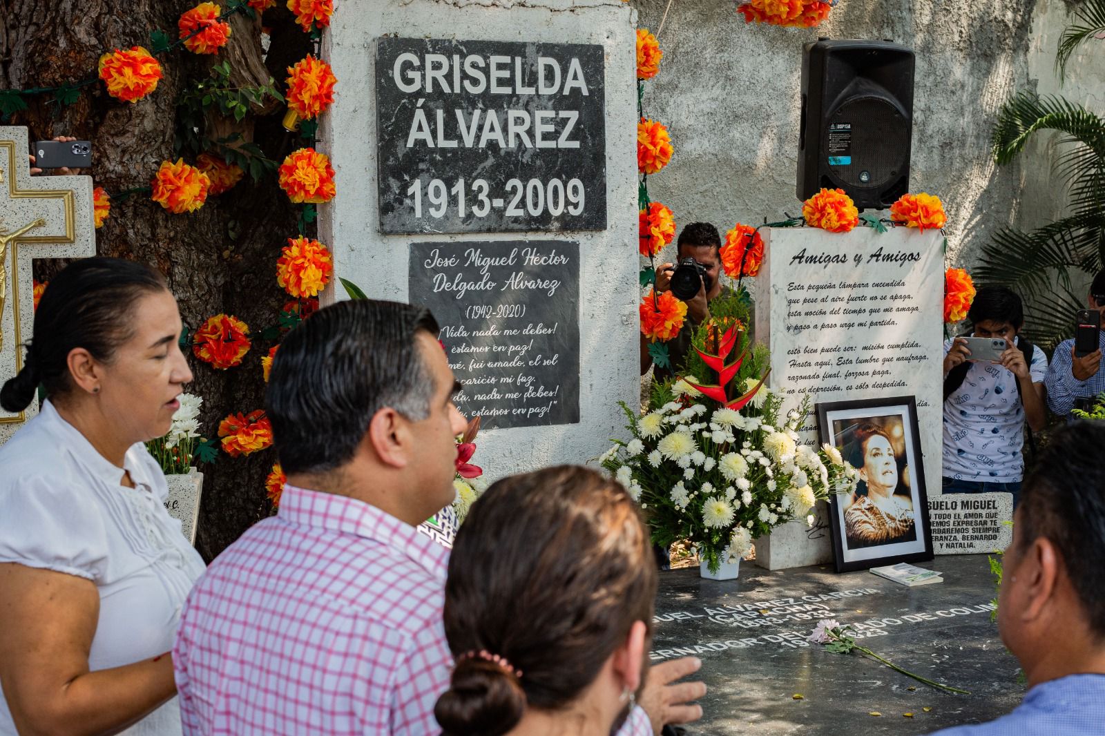 Rinden homenaje a la exgobernadora Griselda Álvarez.