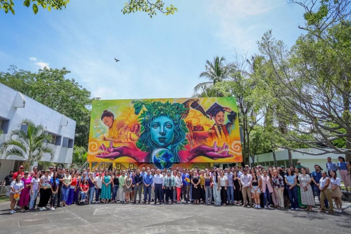 Inauguran mural “Alma Mater” en campus Villa de Álvarez